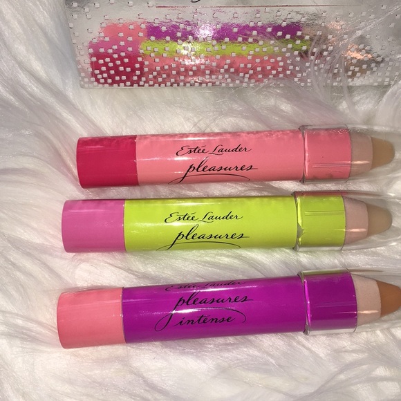 Estee Lauder | Accessories | Estee Lauder Pleasures Perfume Crayon Set ...